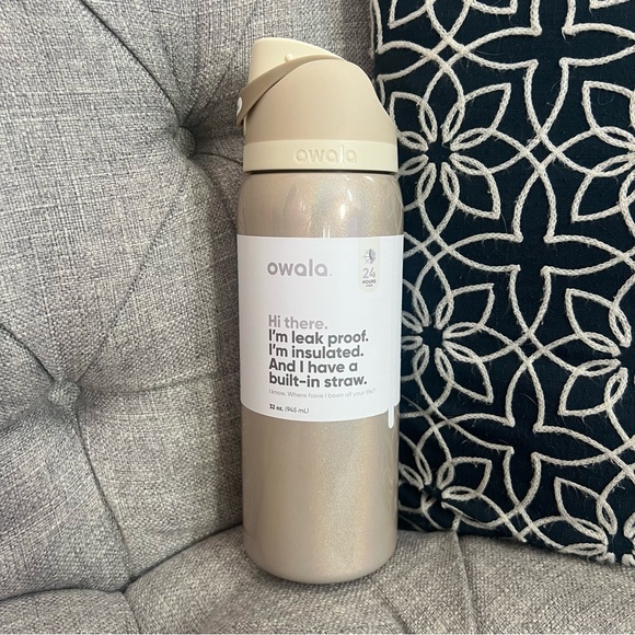 owala | Dining | Owala 32 Oz Target Exclusive Holiday Magic | Poshmark